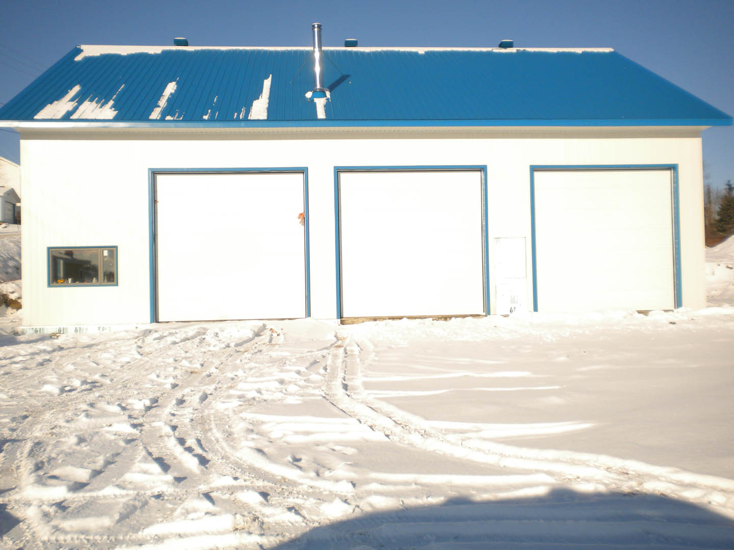 Garage Entrepôt Larochelle – Dytec - Construction PVC